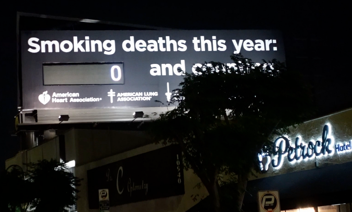 Los Angeles' Smoking Deaths Billboard New Year's Eve Tradition – Saigon ...